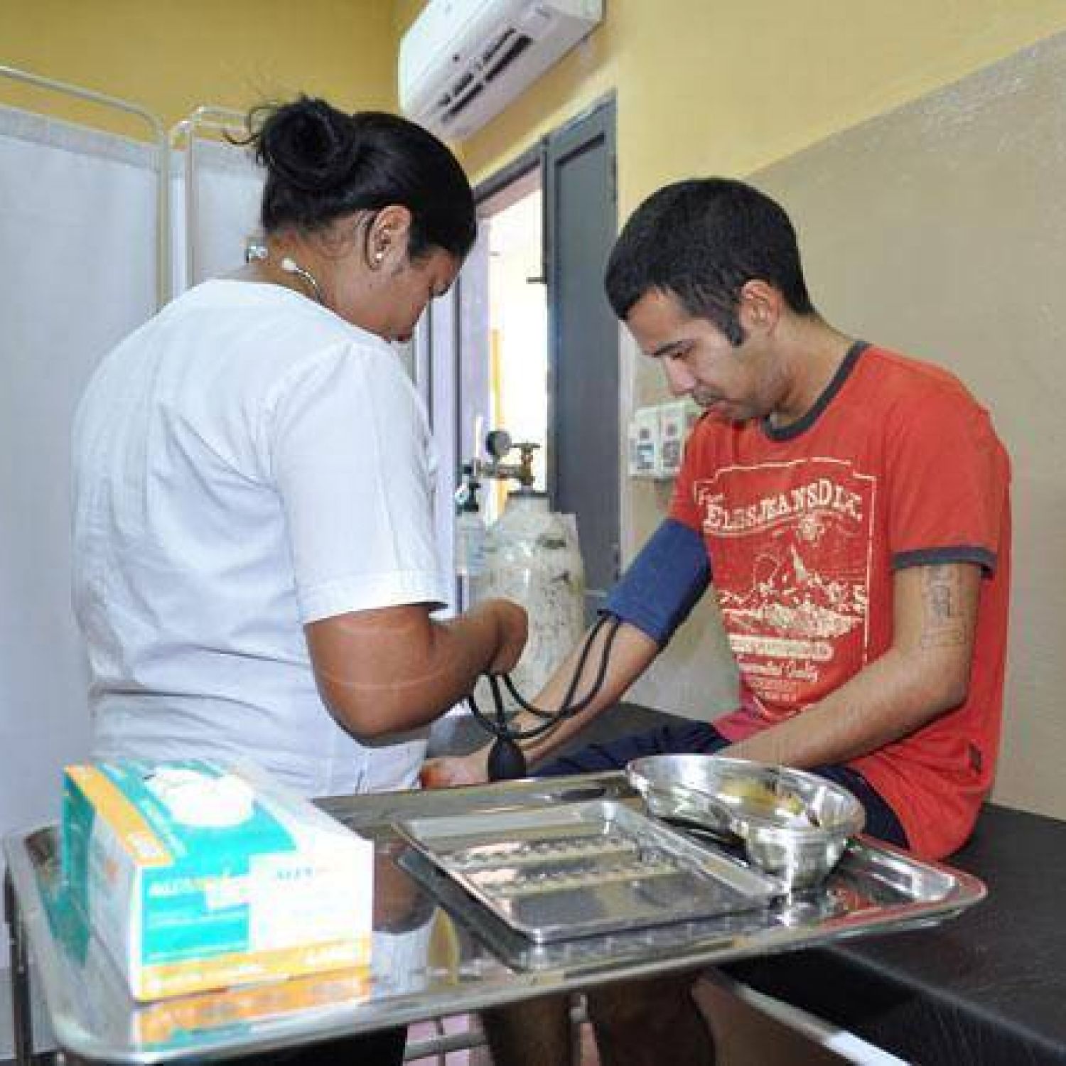 Los médicos estatales se reúnen por salarios el sábado Los médicos estatales se reúnen por salarios el sábado