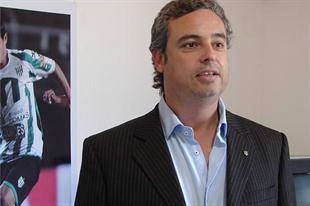 El presidente de Banfield le respondió a Angelici: "Me tomé sus ...