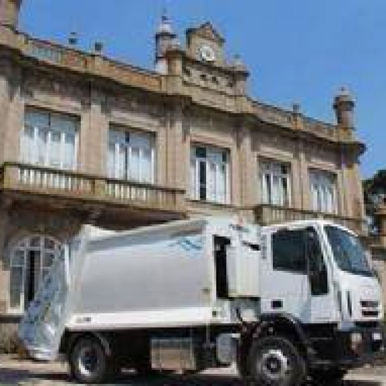 Nuevo camión recolector compactador de residuos