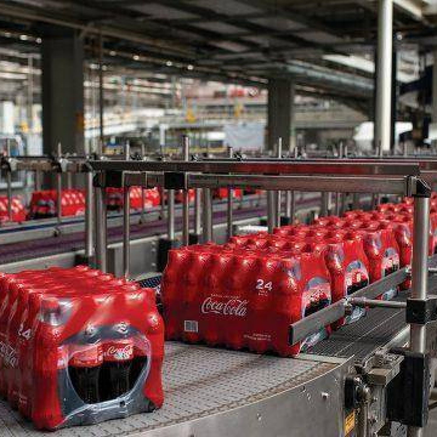 Ventas de Arca Continental, embotelladora de Coca Cola, crecen 5.3% por la demanda de agua