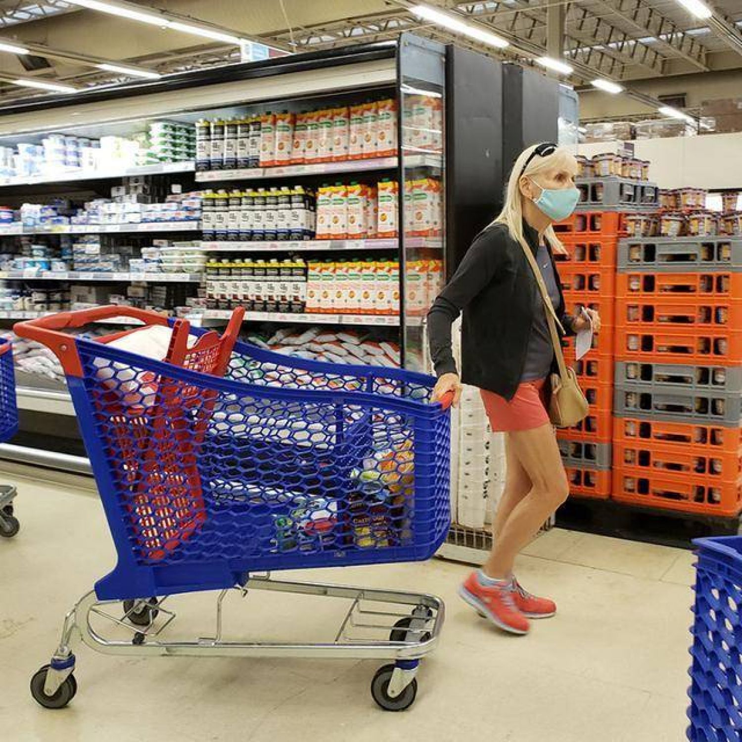 El consumo aún continúa estancado