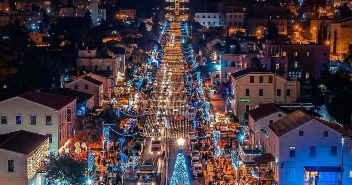 Israel vive Navidad con un gran árbol que da testimonio de la coexistencia