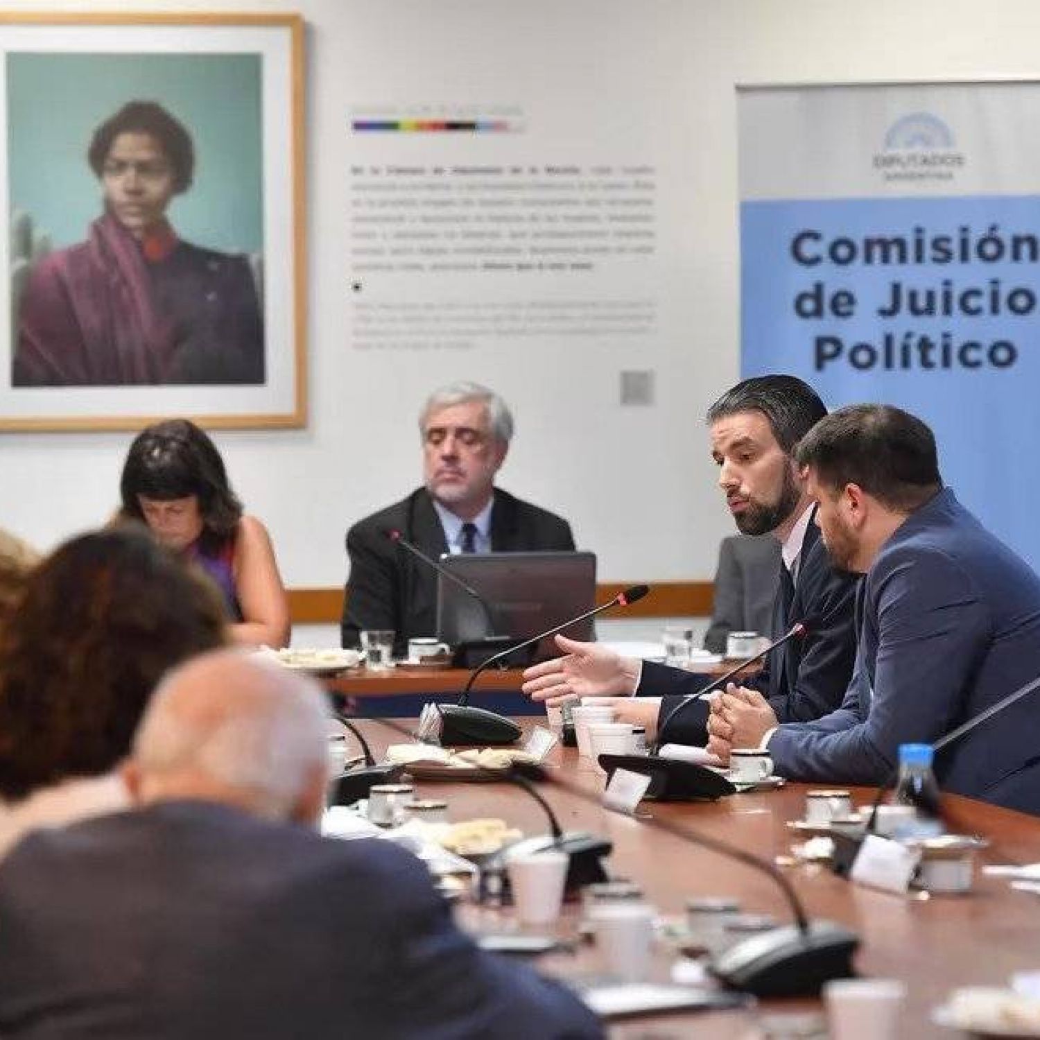 El oficialismo buscará acelerar el proceso de juicio político a la ...