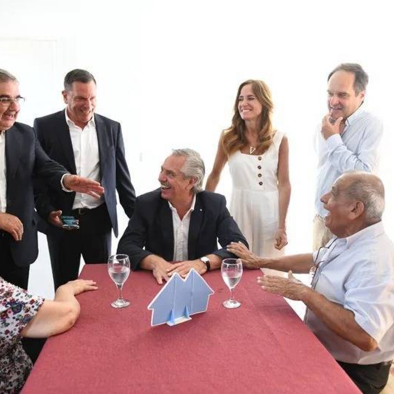 La mesa del 5x3 del FdT tiene los primeros cartelitos