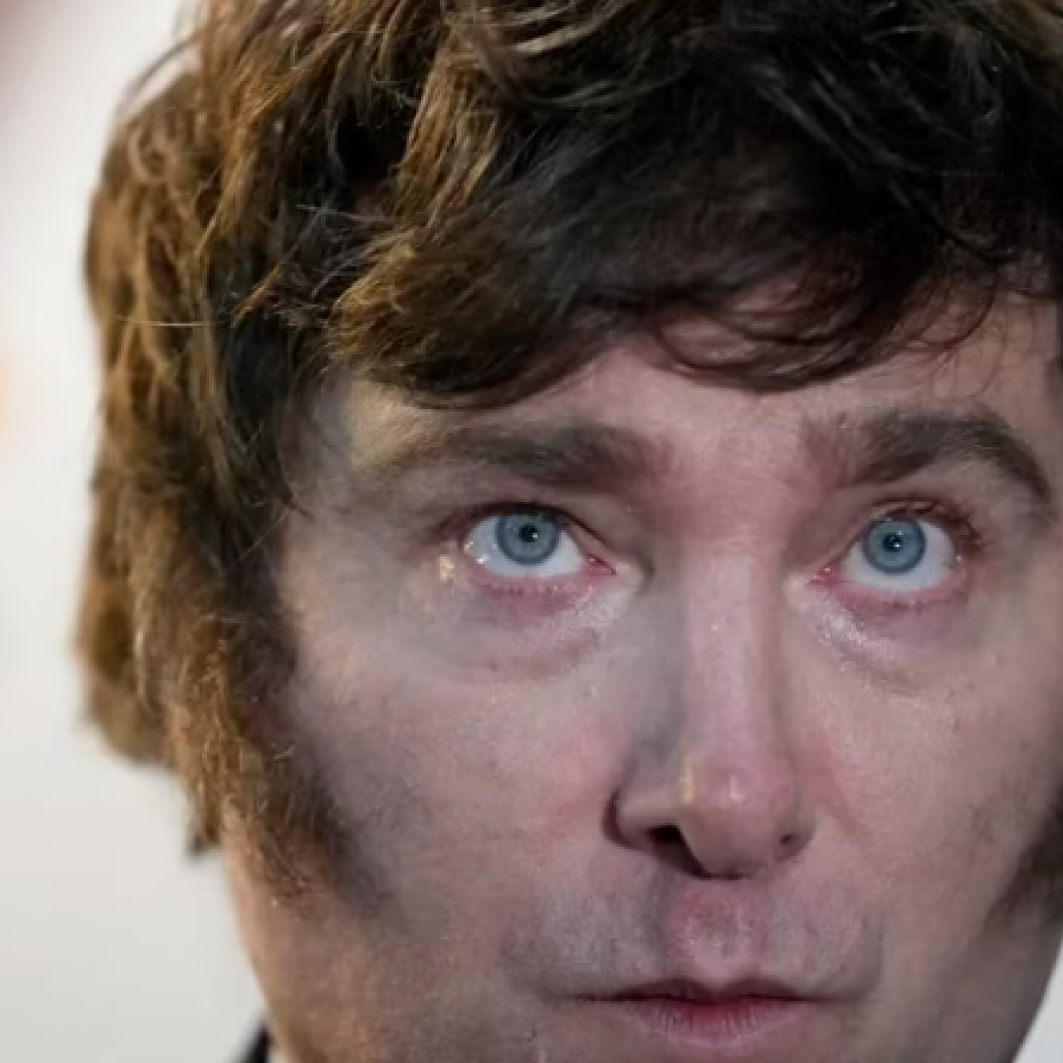 Los tenebrosos personajes que acechan por las noches a Javier Milei