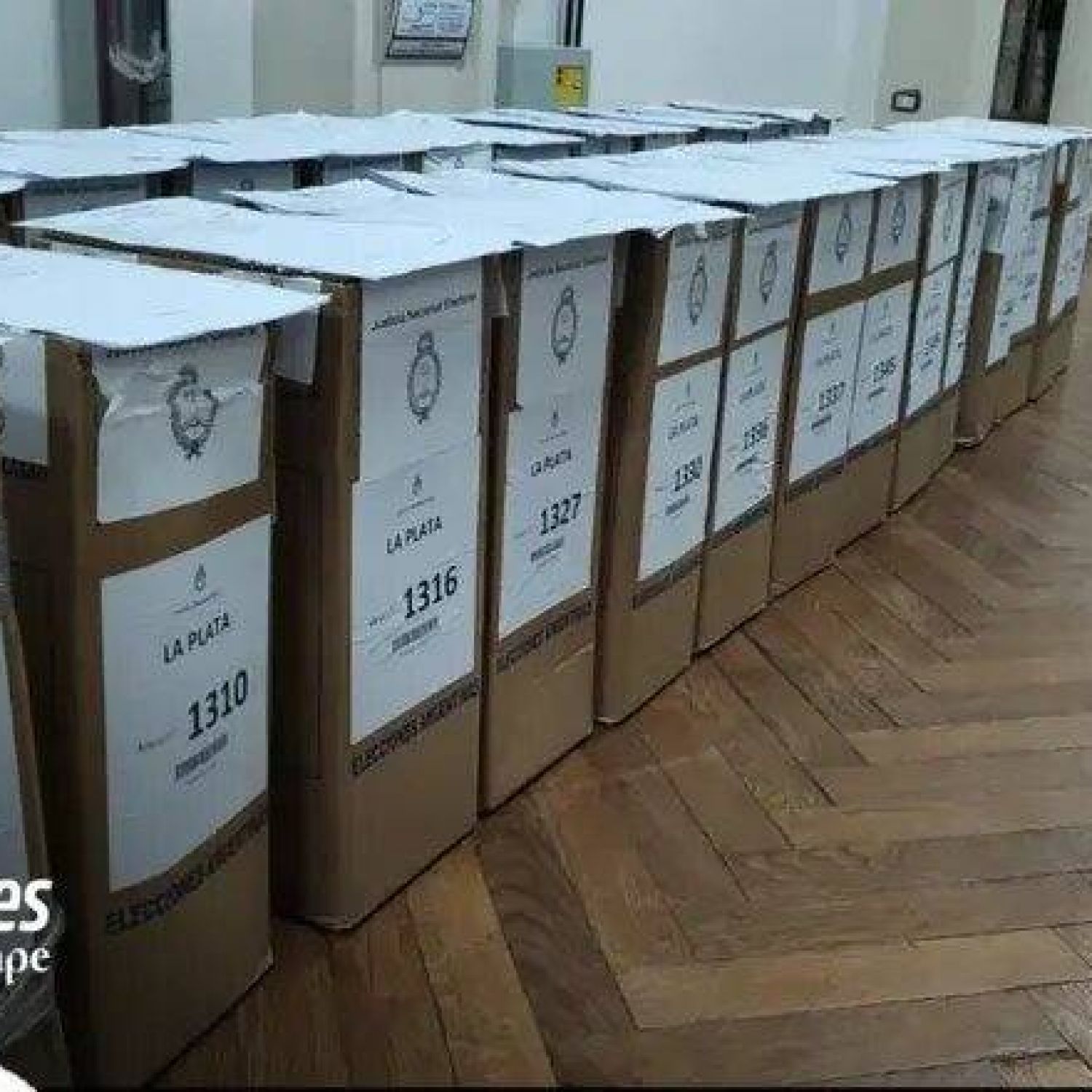Escándalo en la elección entre Alak y Garro: faltan boletas en una urna
