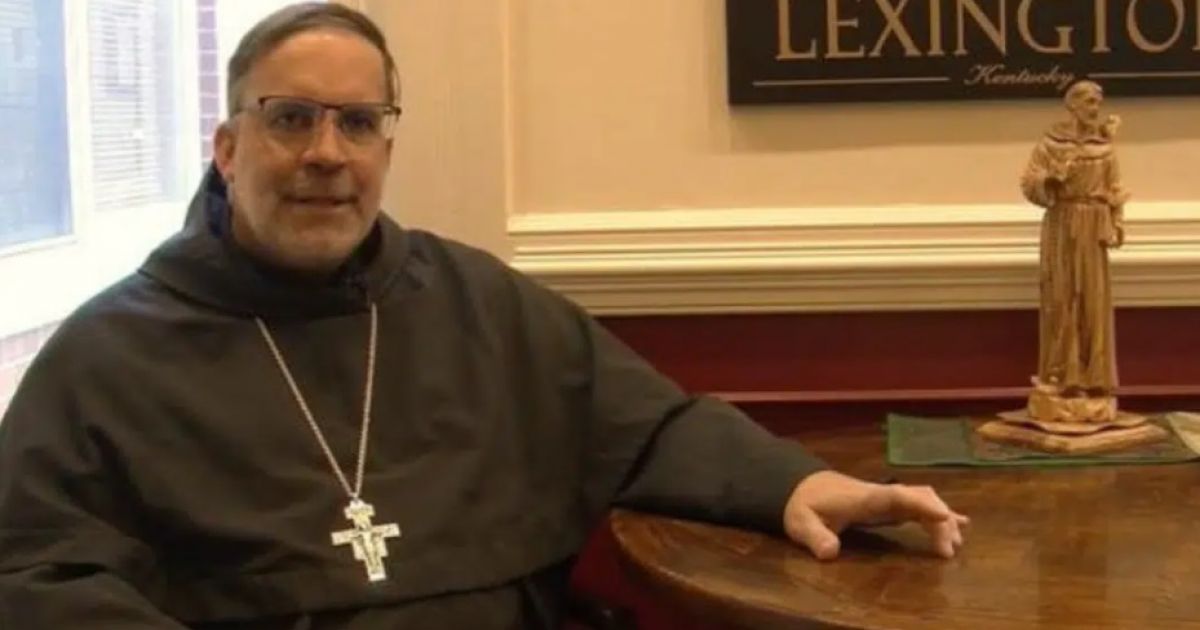 Organización LGTB otorga un premio al obispo John Stowe por ser «un ...