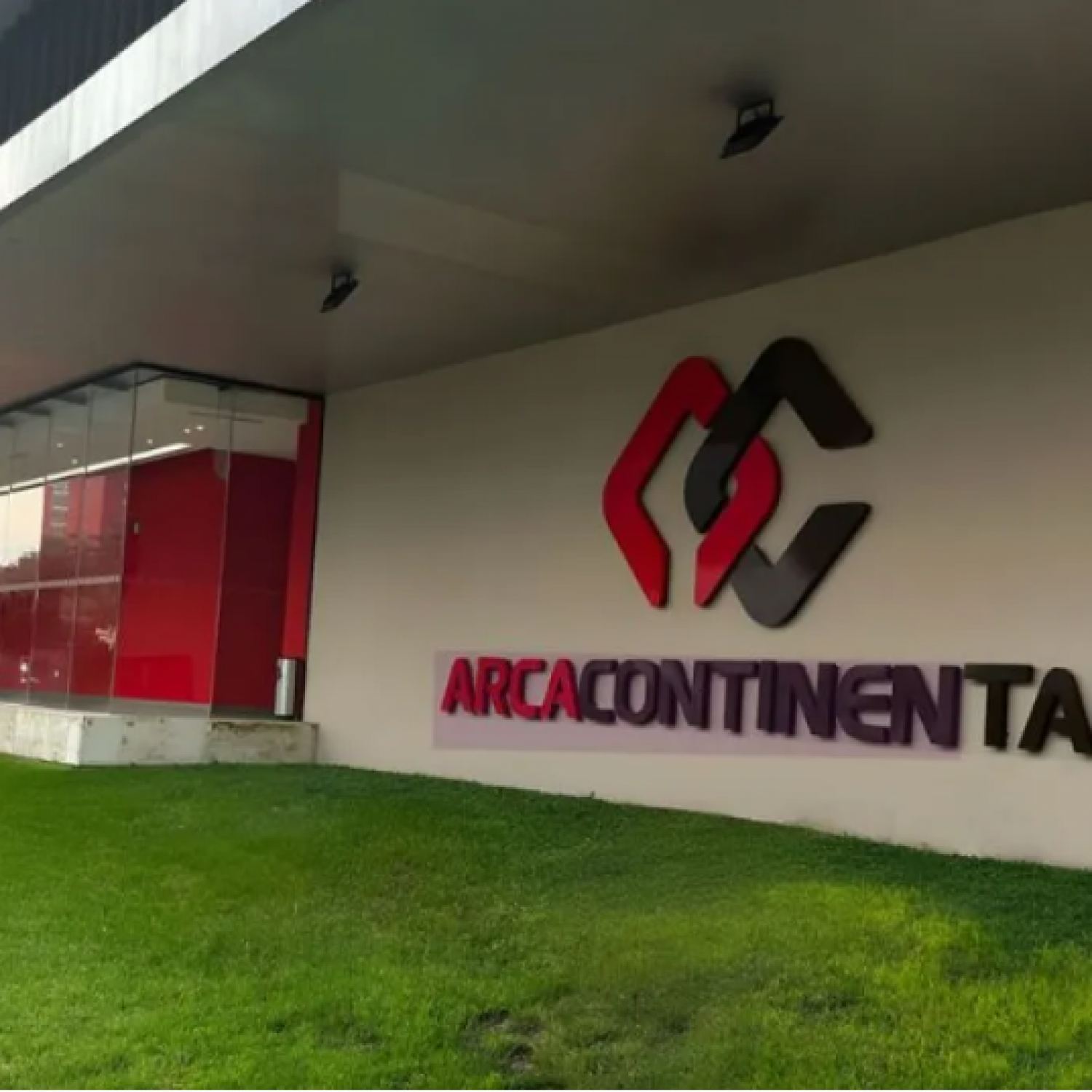 Reconocimiento global: Arca Continental destaca como la mejor embotelladora del sistema Coca-Cola