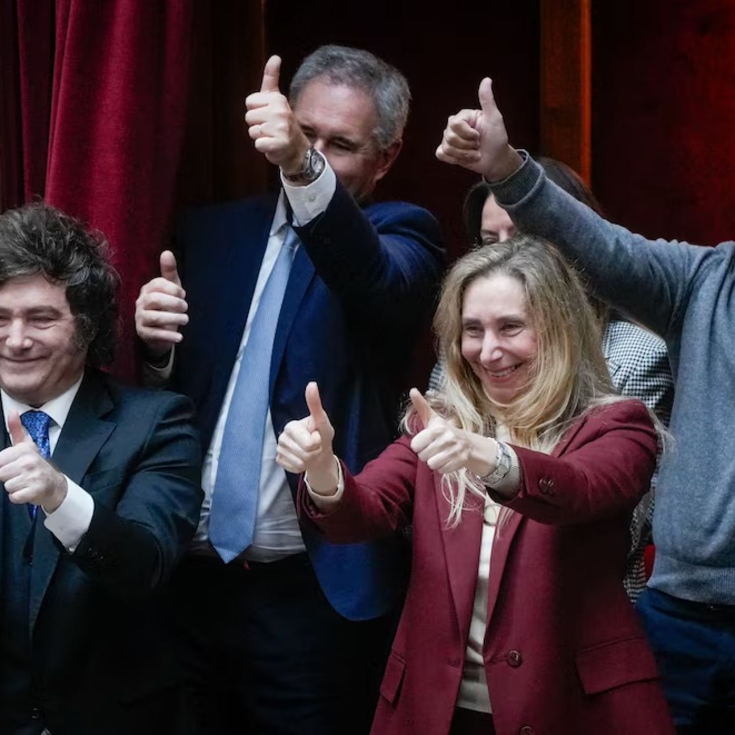 Tras el informe de gestión, el Gobierno busca cerrar el caso Adorni y ...