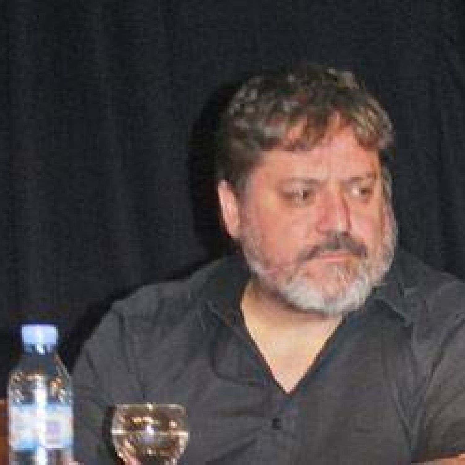 Raúl Rodríguez se prepara para contar historias locales