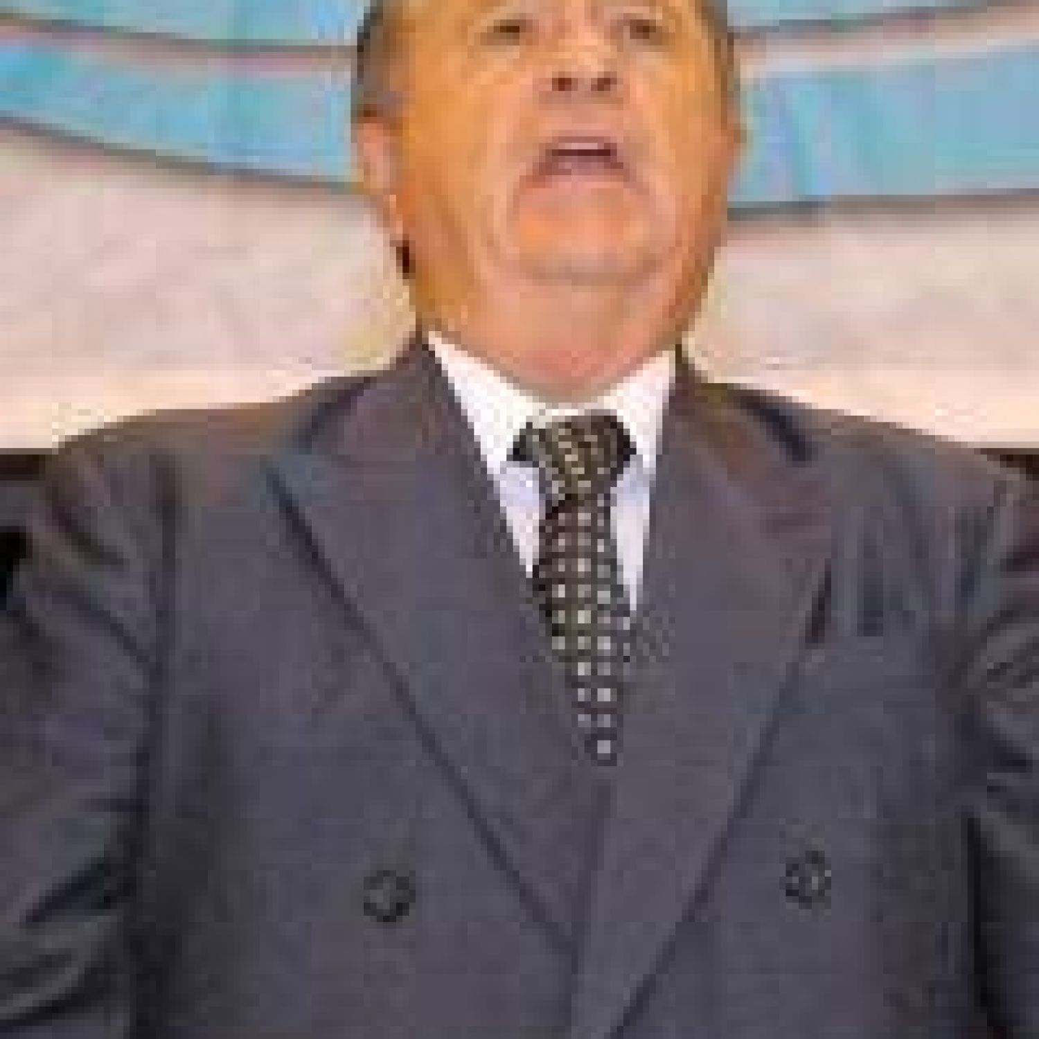 Duhalde formaliza su candidatura presidencial el 20 de diciembre