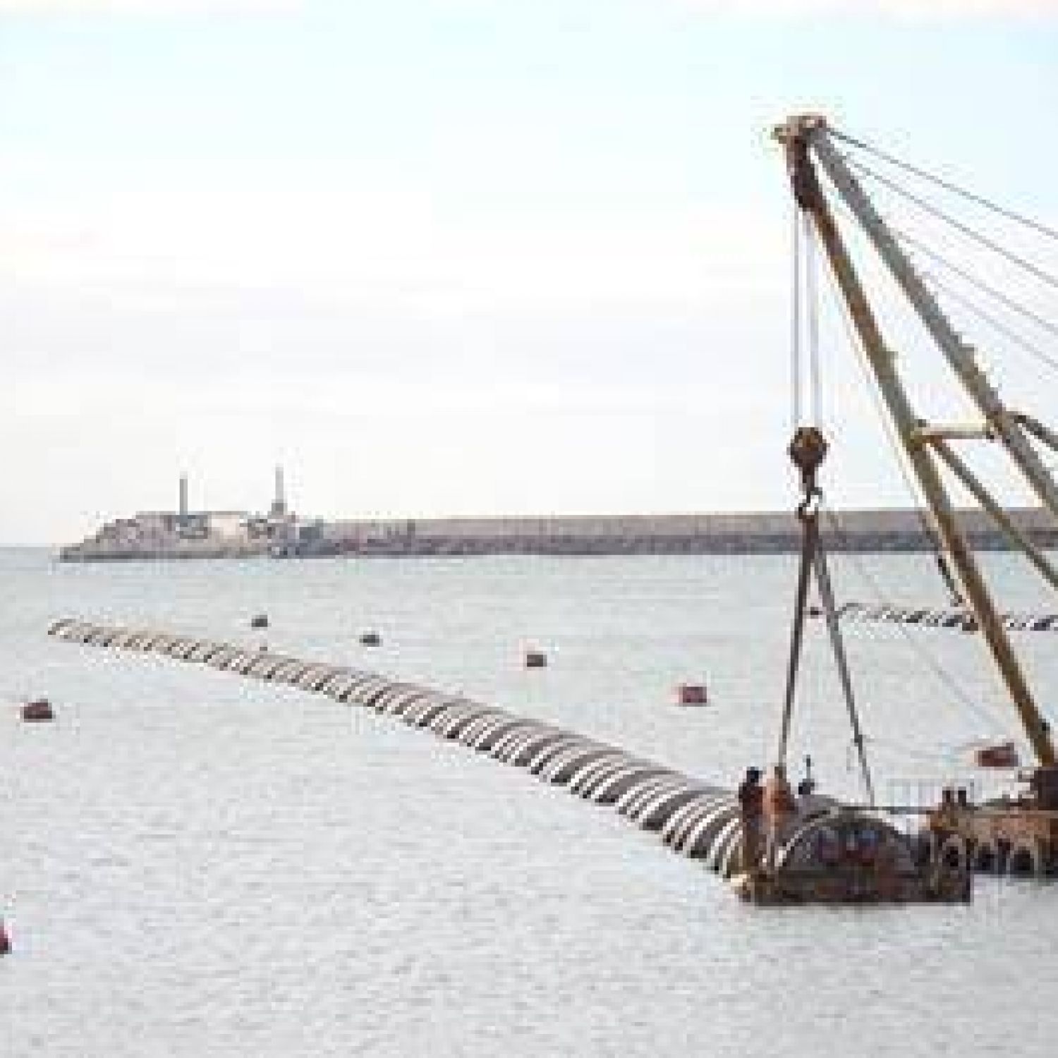 Avanza el emisario submarino