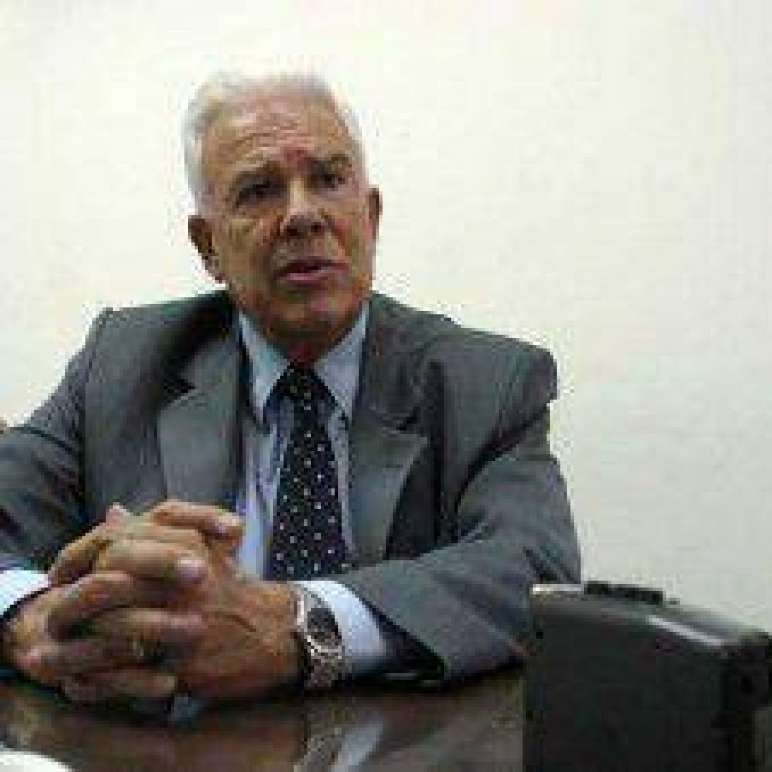 Lores defendió el voto a los 16