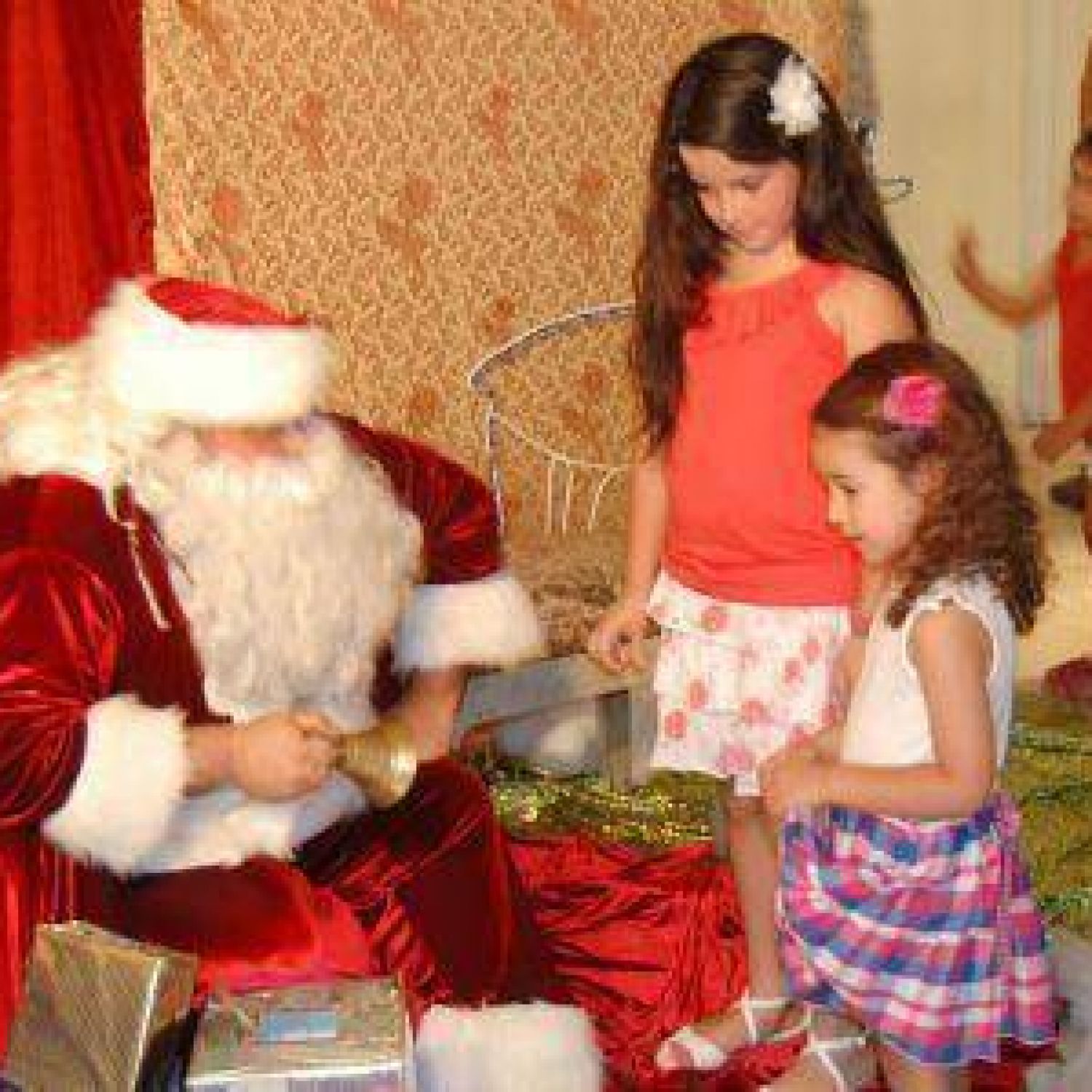 El fin de semana, los niños podrán sacarse fotos con Papá Noel