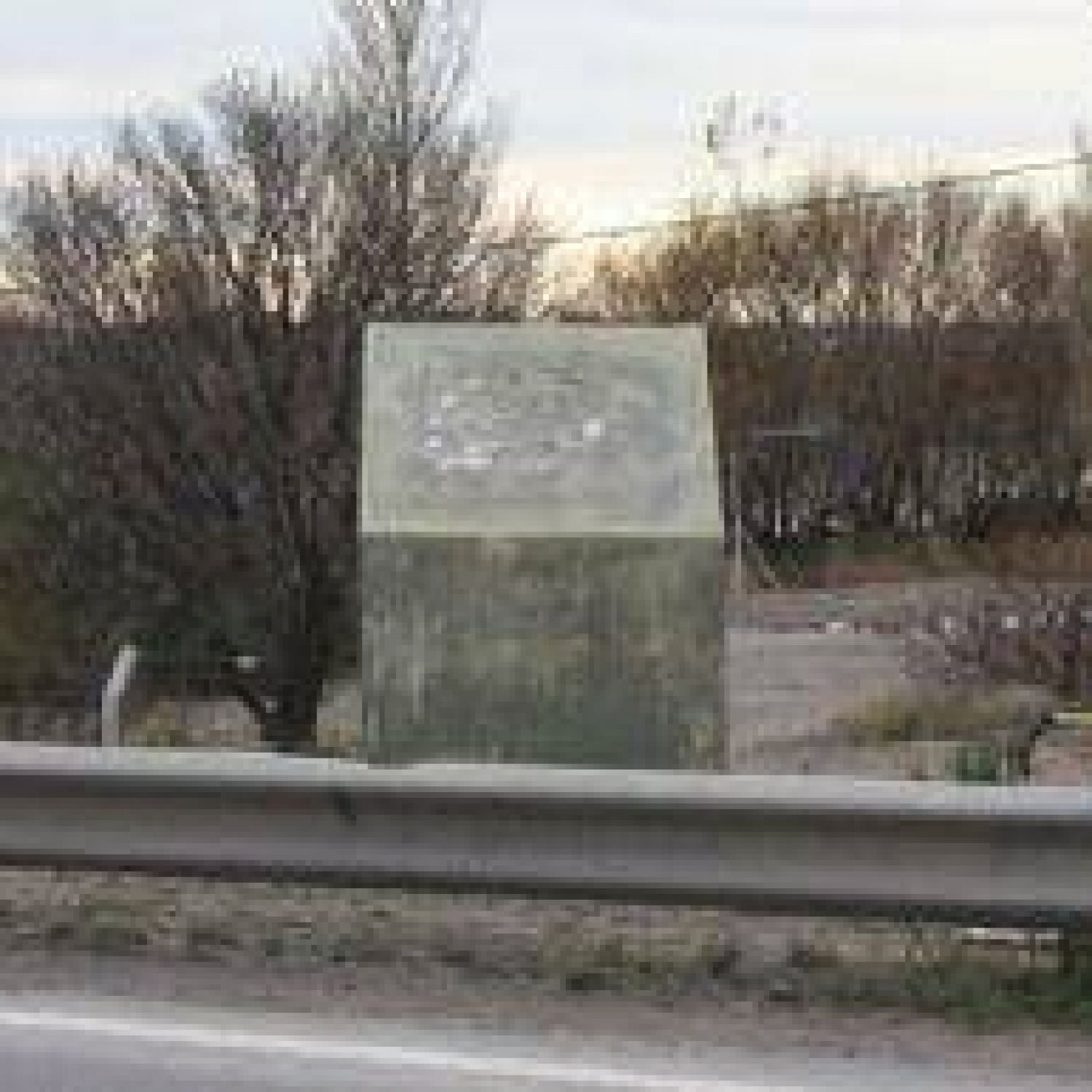 Leyenda Urbana: Robarían Placas De Bronce De Das Neves Para Hacer ...