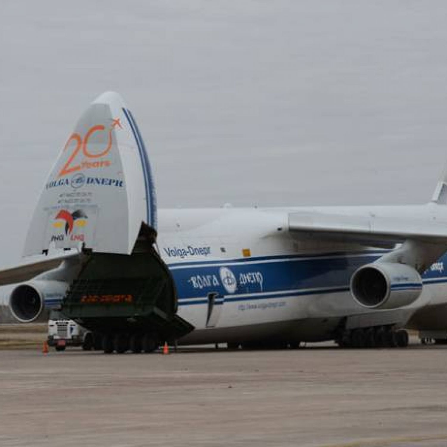 El avión de carga más grande del mundo está en Mendoza