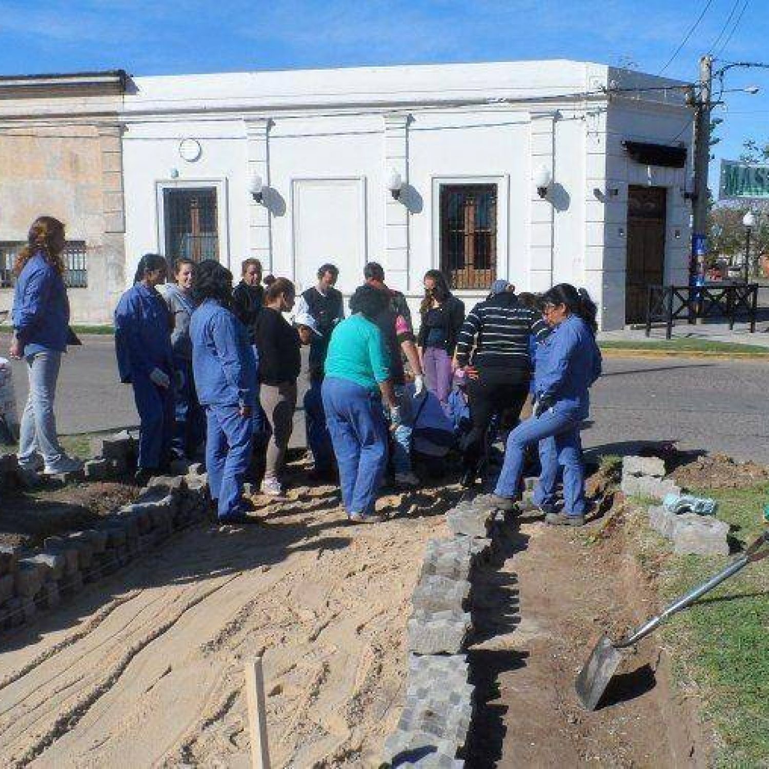 Comenzó la construcción de veredas a través de las Cooperativas de Trabajo