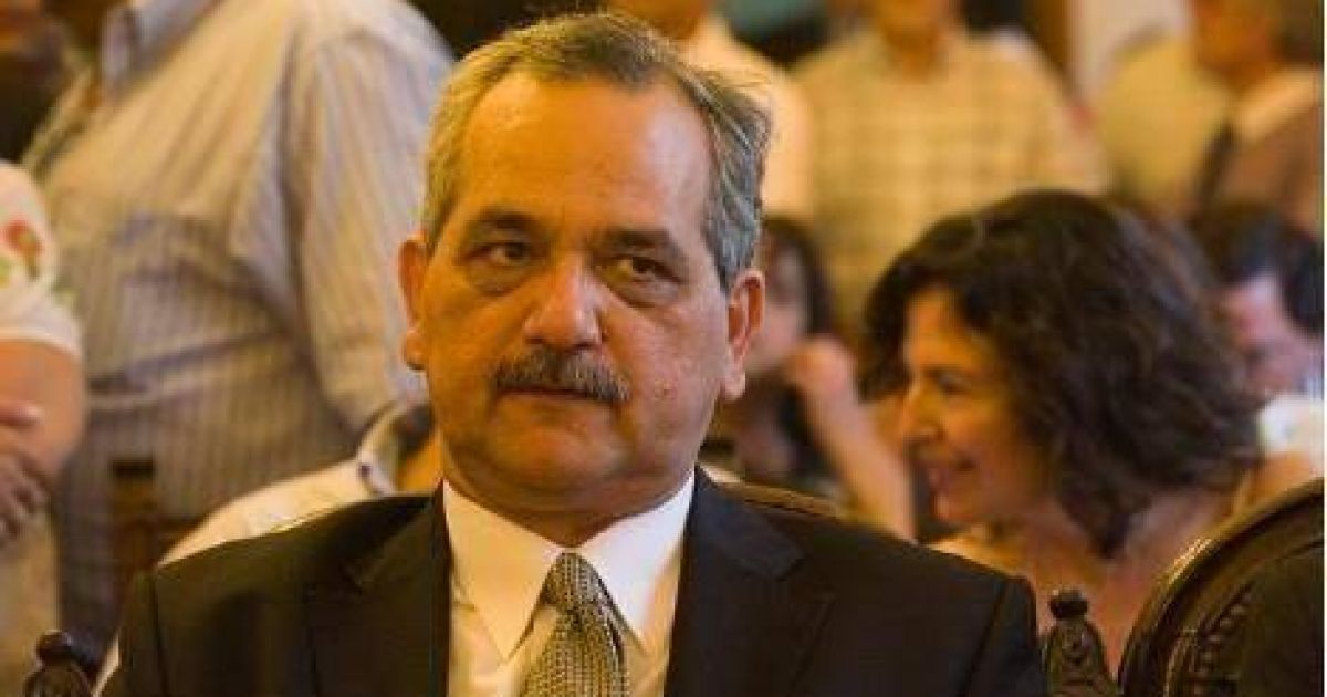 Biografia y Noticias de Daniel Barros ||| TresLineas.com.ar