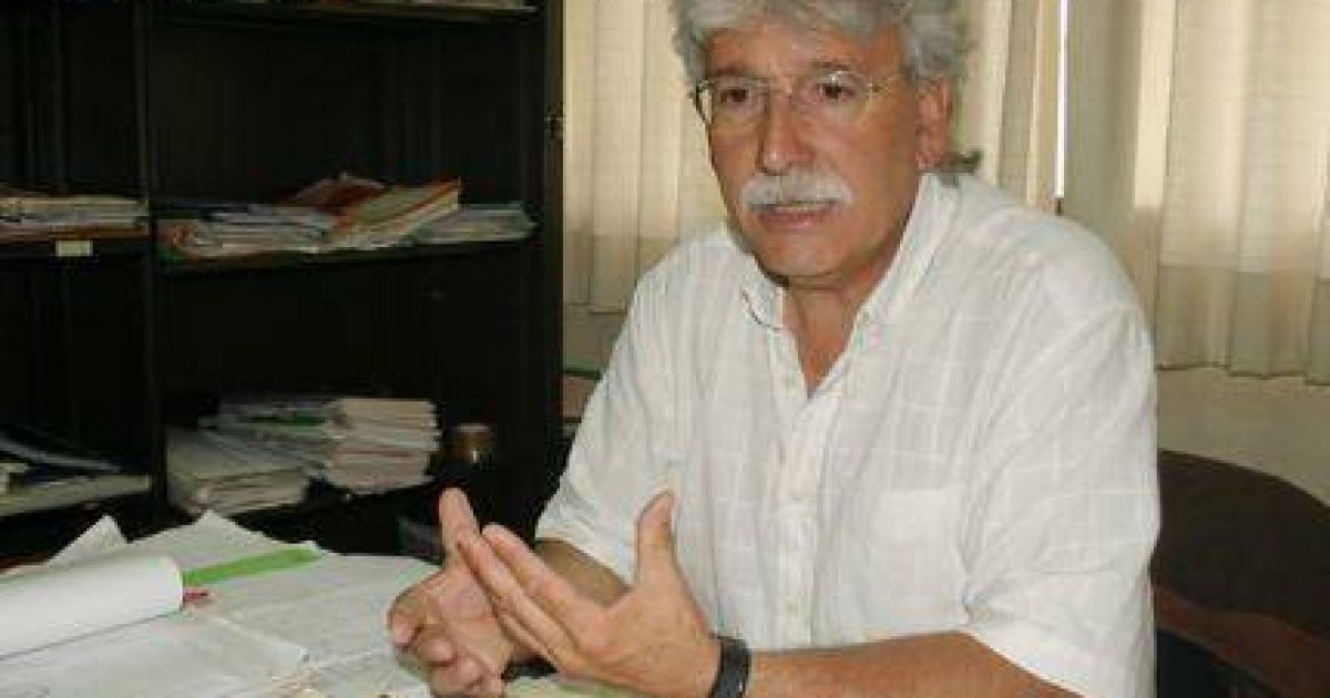 Biografia y Noticias de Eduardo Bruzzeta ||| TresLineas.com.ar