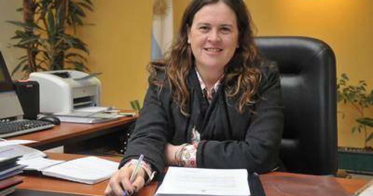 Biografia y Noticias de Fernanda Alonso ||| TresLineas.com.ar