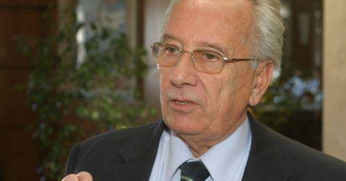 Biografia y Noticias de Héctor Recalde ||| TresLineas.com.ar