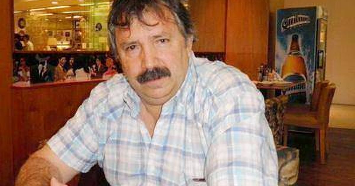 Biografia y Noticias de Juan Acuña Kunz ||| TresLineas.com.ar