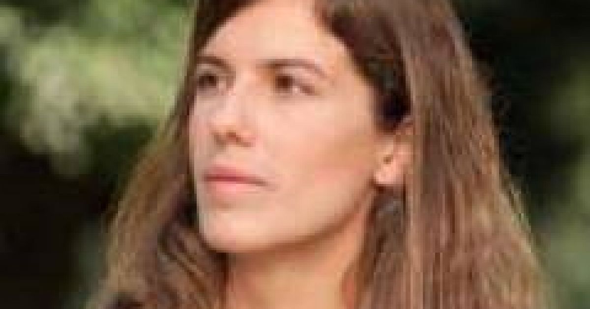 Biografia y Noticias de Laura Aprile ||| TresLineas.com.ar