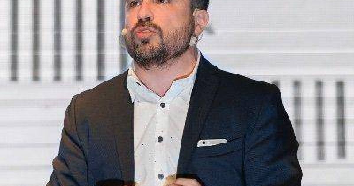 Biografia y Noticias de Martín Tetaz ||| TresLineas.com.ar