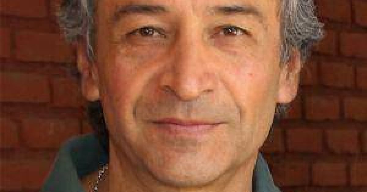 Biografia y Noticias de Roberto Basualdo ||| TresLineas.com.ar