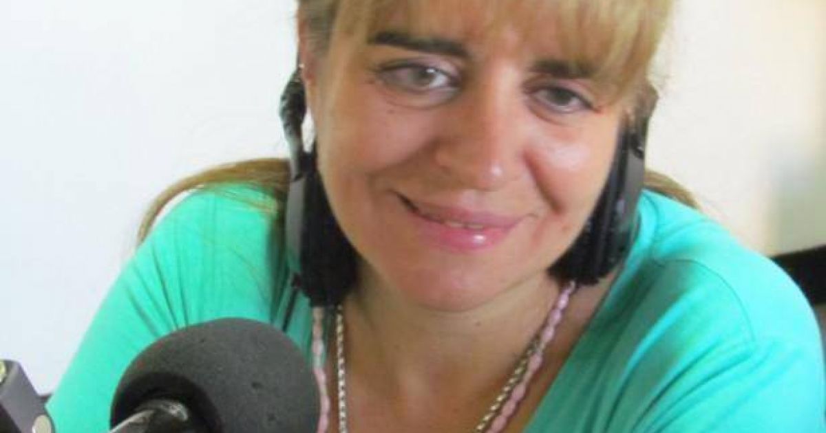 Biografia y Noticias de Sandra Santos ||| TresLineas.com.ar